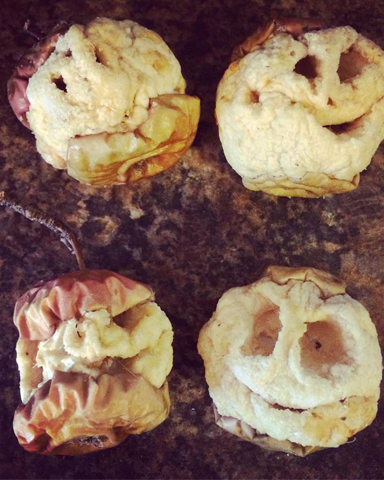 Shrunken Apple Heads! – A Magical Childhood